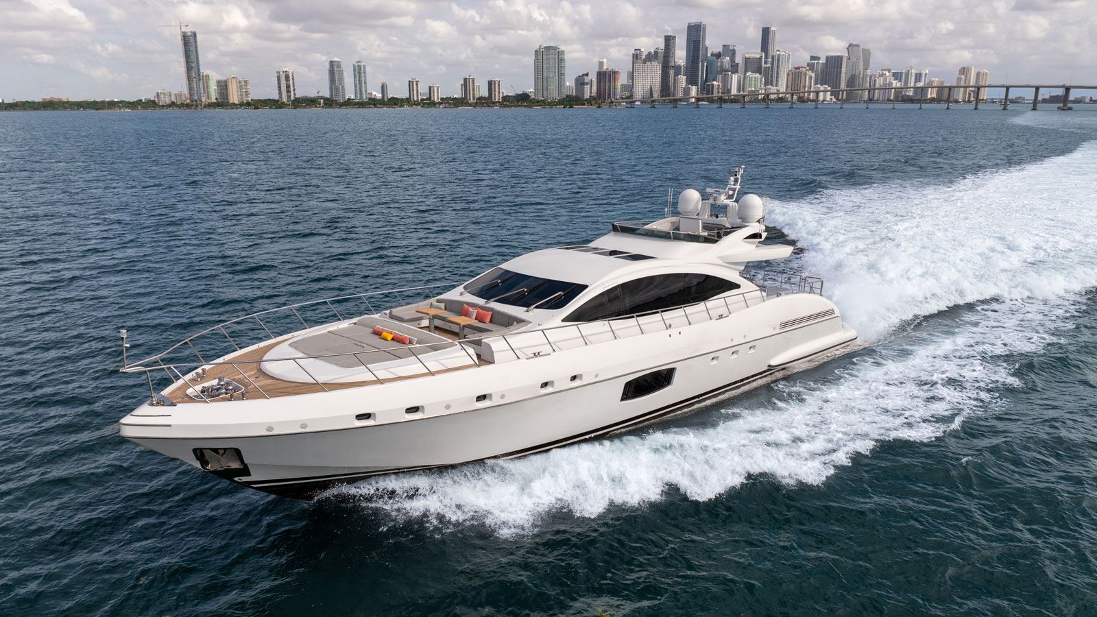 29m Overmarine motor yacht Sayonara receives $500k price drop